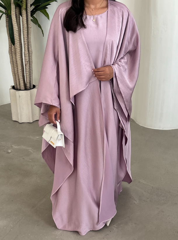 FLOWY SILK SET Flowy silk abaya with inner dress in pink and matching ...