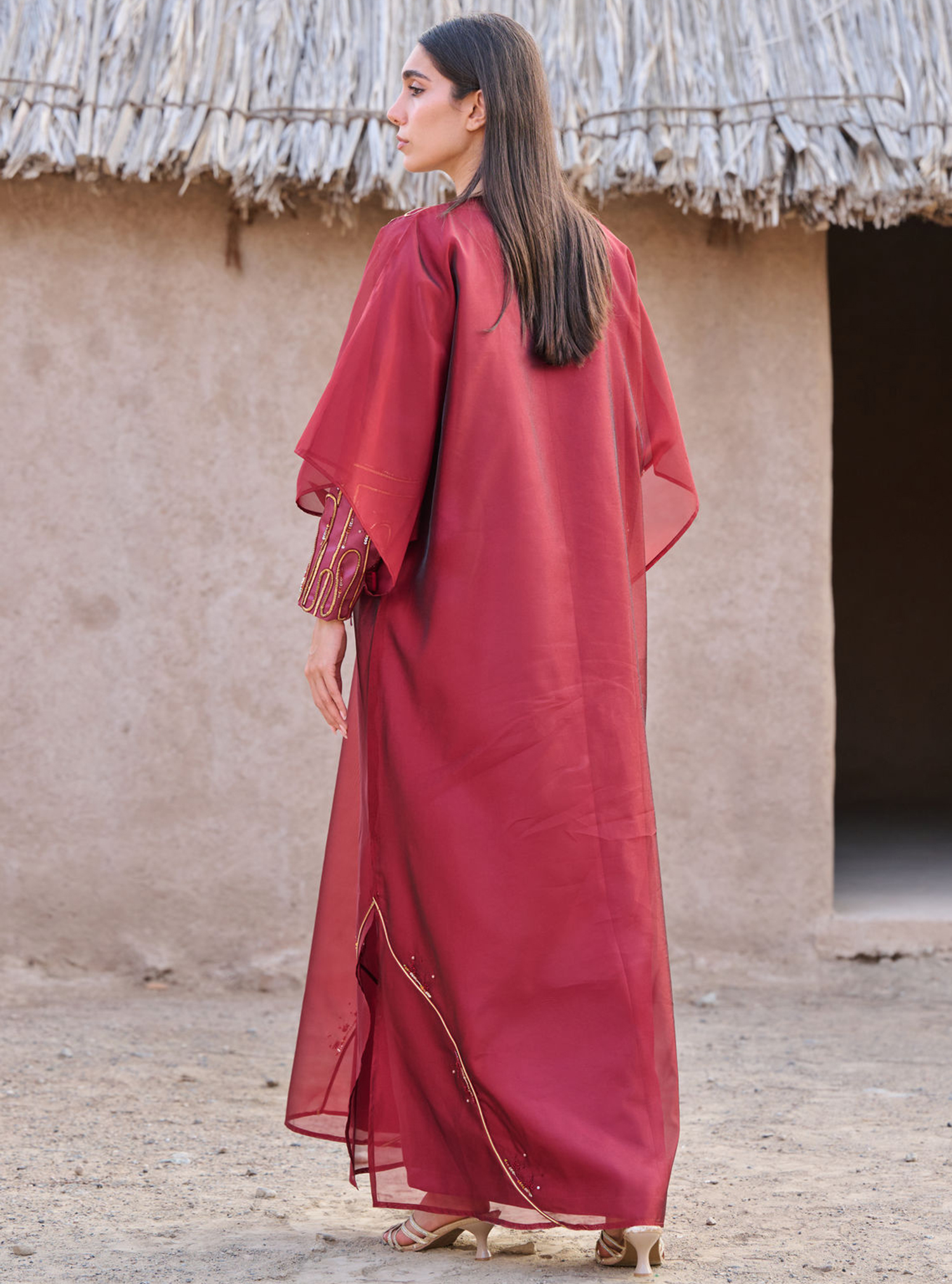 Tlli Maroon–AD A modern touch on timeless tradition Thoup, full set ...
