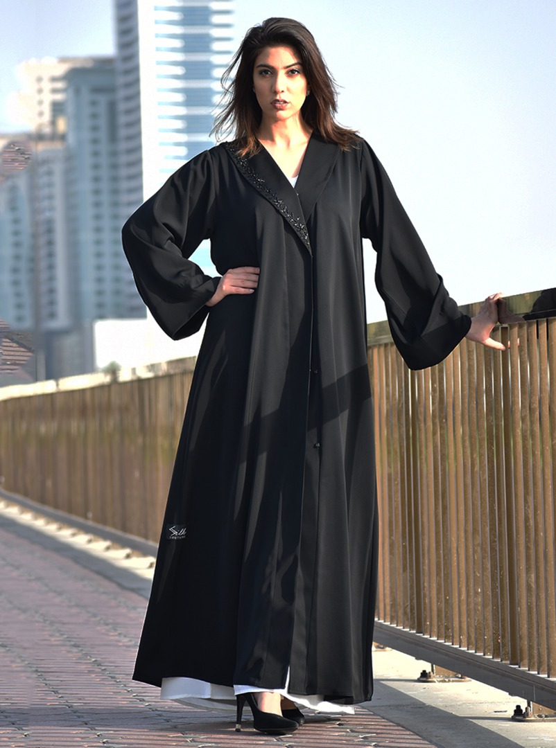 Embroidery abay Black daily wear abaya with lapel collar, adorned with ...