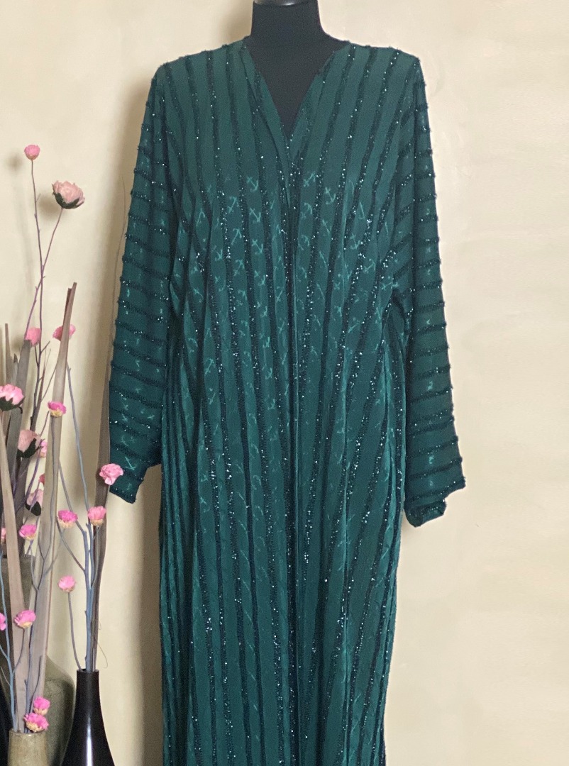 D00270 Stunning dark green abaya with shimmery details in vertical ...