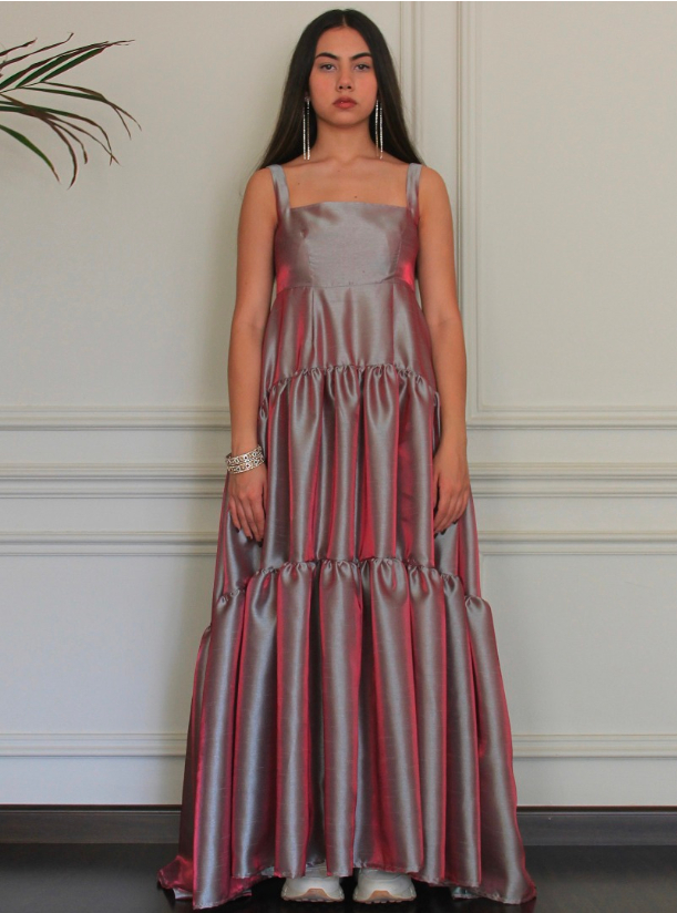 The Marjan Set A light and flowy dress with a flattering square ...