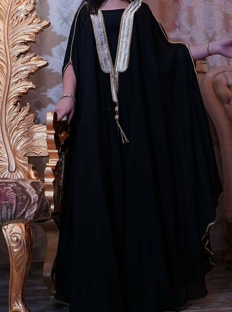 Al Malika bisht Al Malika abaya ,bisht Style, with golden silk ...