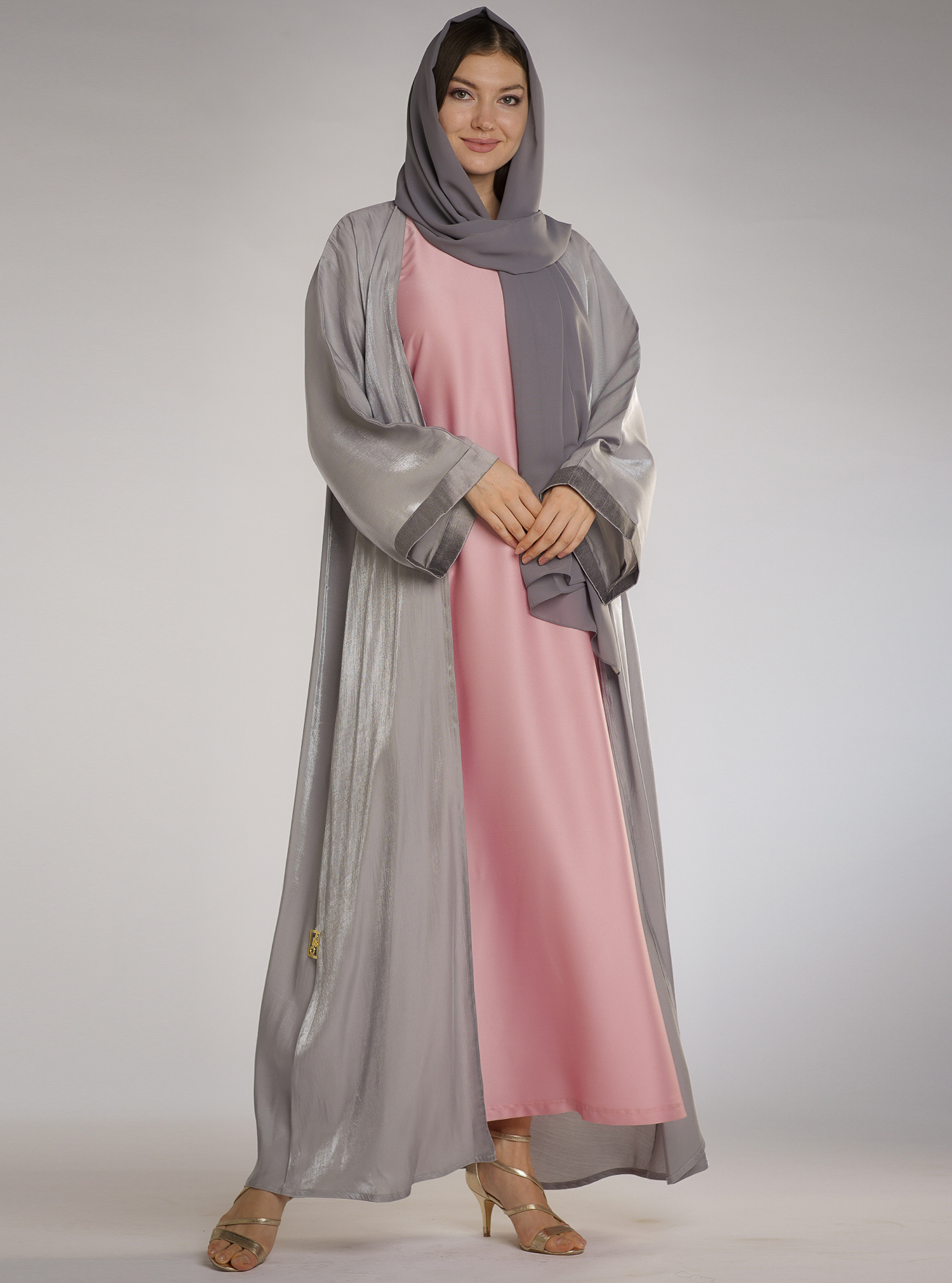 SILVER SHEEN The Shehna Hussain presents the Season 2022 Spring/Summer ...