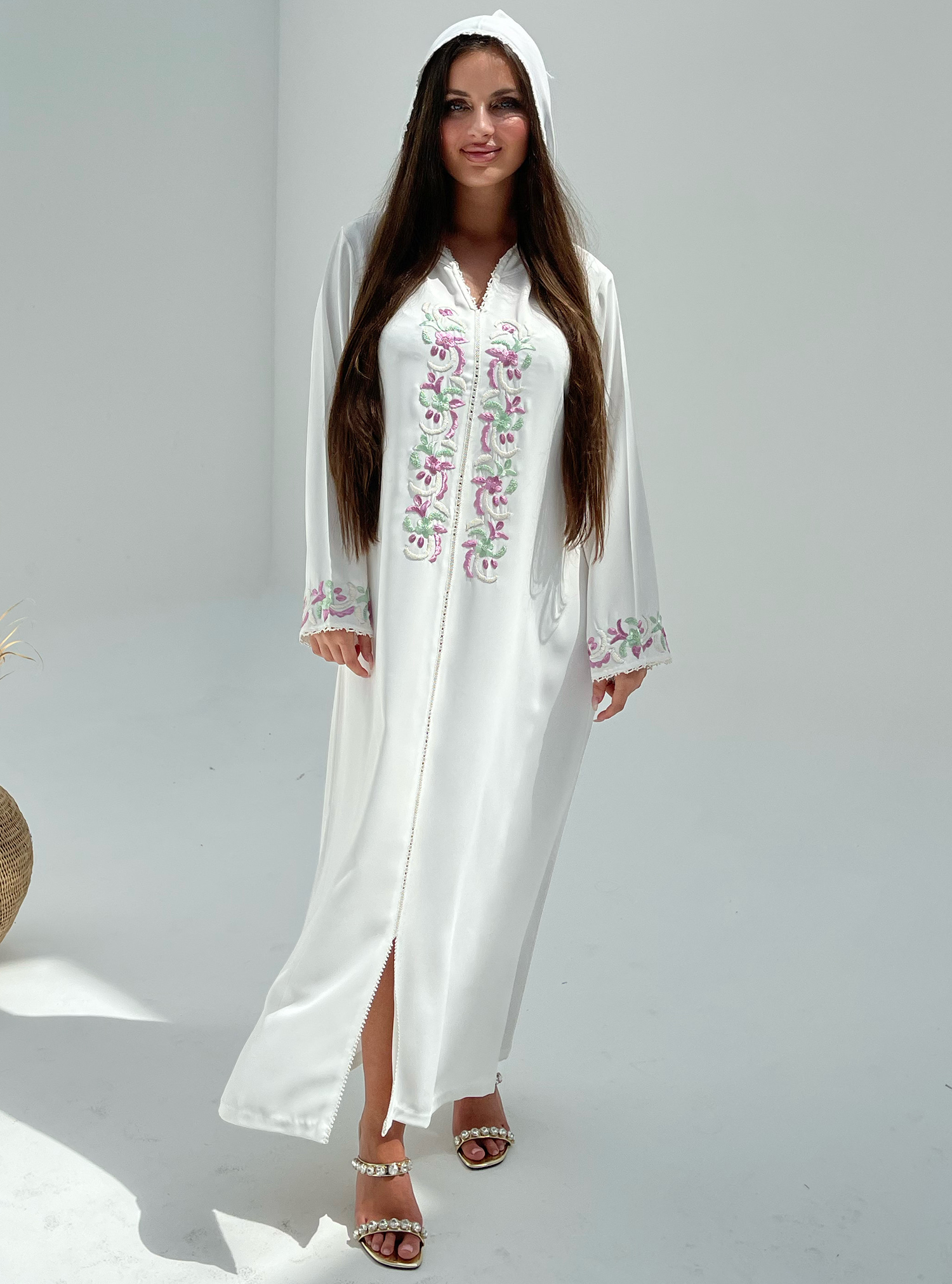 Pale jalaba Hand made embroidered moroccan white jalaba Kaftans from ...