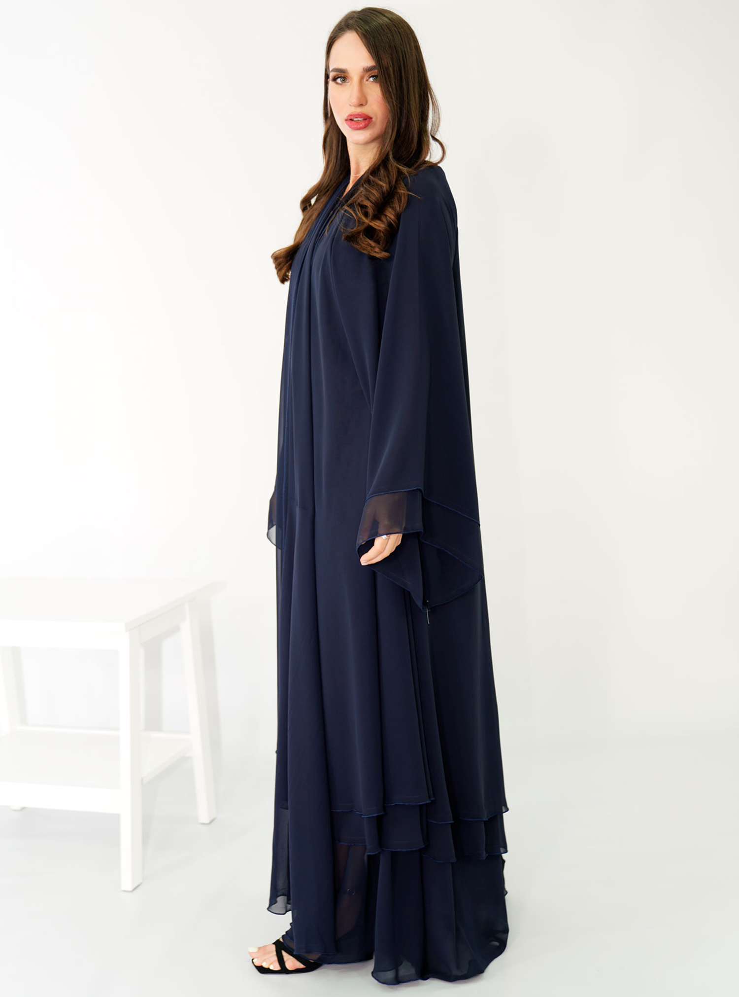 FARASHA CUT Elegant abaya in navy blue coloured made from chiffon. Farasha cut chiffon abaya ...