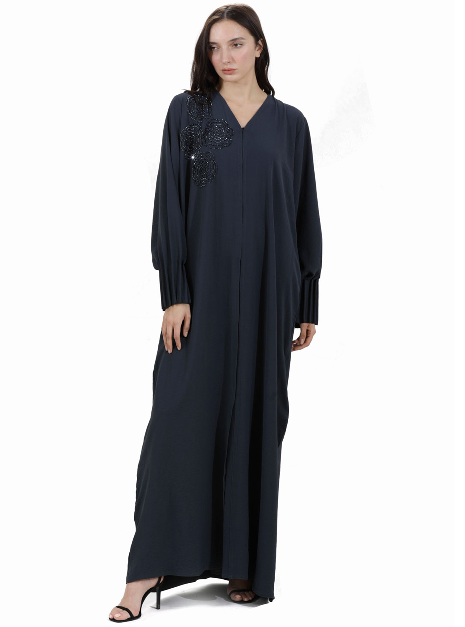 4 ROSES ABAYA Black abaya with pleated tapered sleeves,adorned with rose embellishments on the ...
