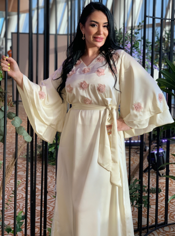 Jilabia Simple jilabia with flower on chest Kaftans from Apparel AM at ...