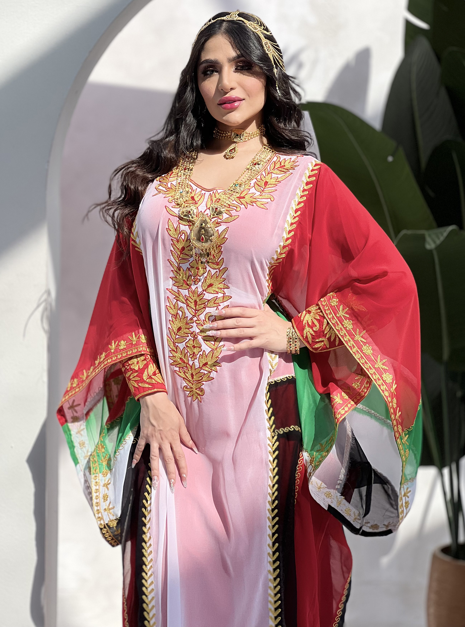 Jalabiya Beautiful UAE National Day jalabiya with embellished trimmings ...