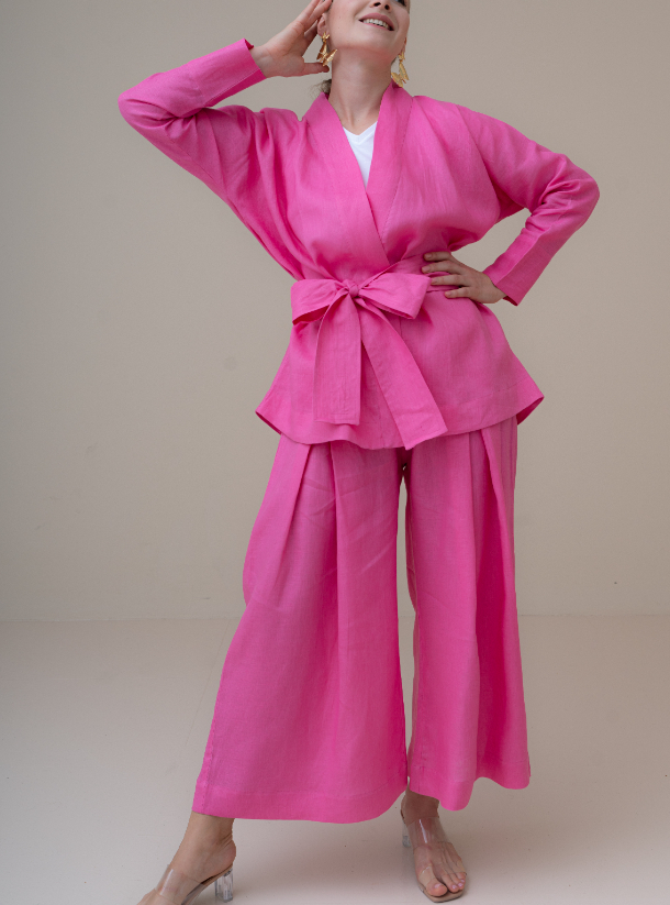 Kent Set two-piece set, Crafted from Italian linen. includes a jacket ...