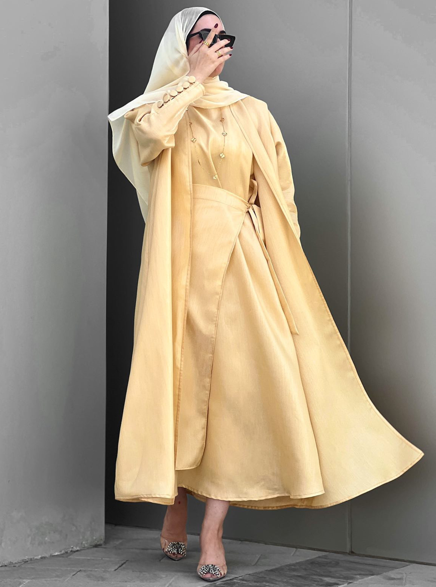 Abaya set Beautiful abaya set consists of 4 pieces, made of a very ...