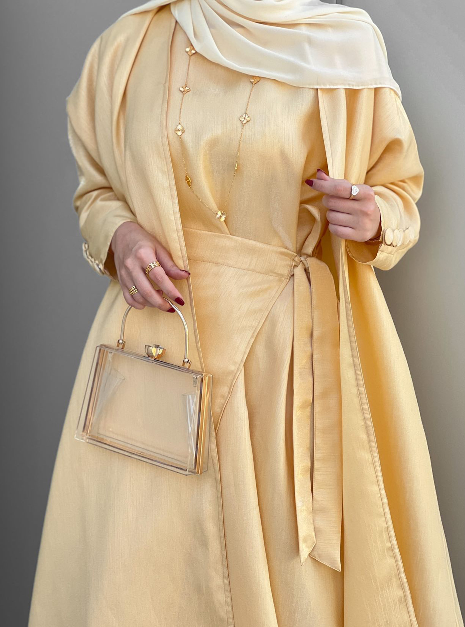 Abaya set Beautiful abaya set consists of 4 pieces, made of a very ...