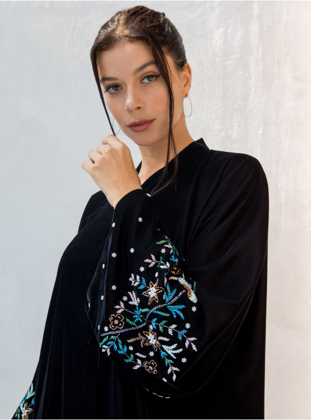 Velvet abaya velevet abaya with colorfull stones design Abayas from ...