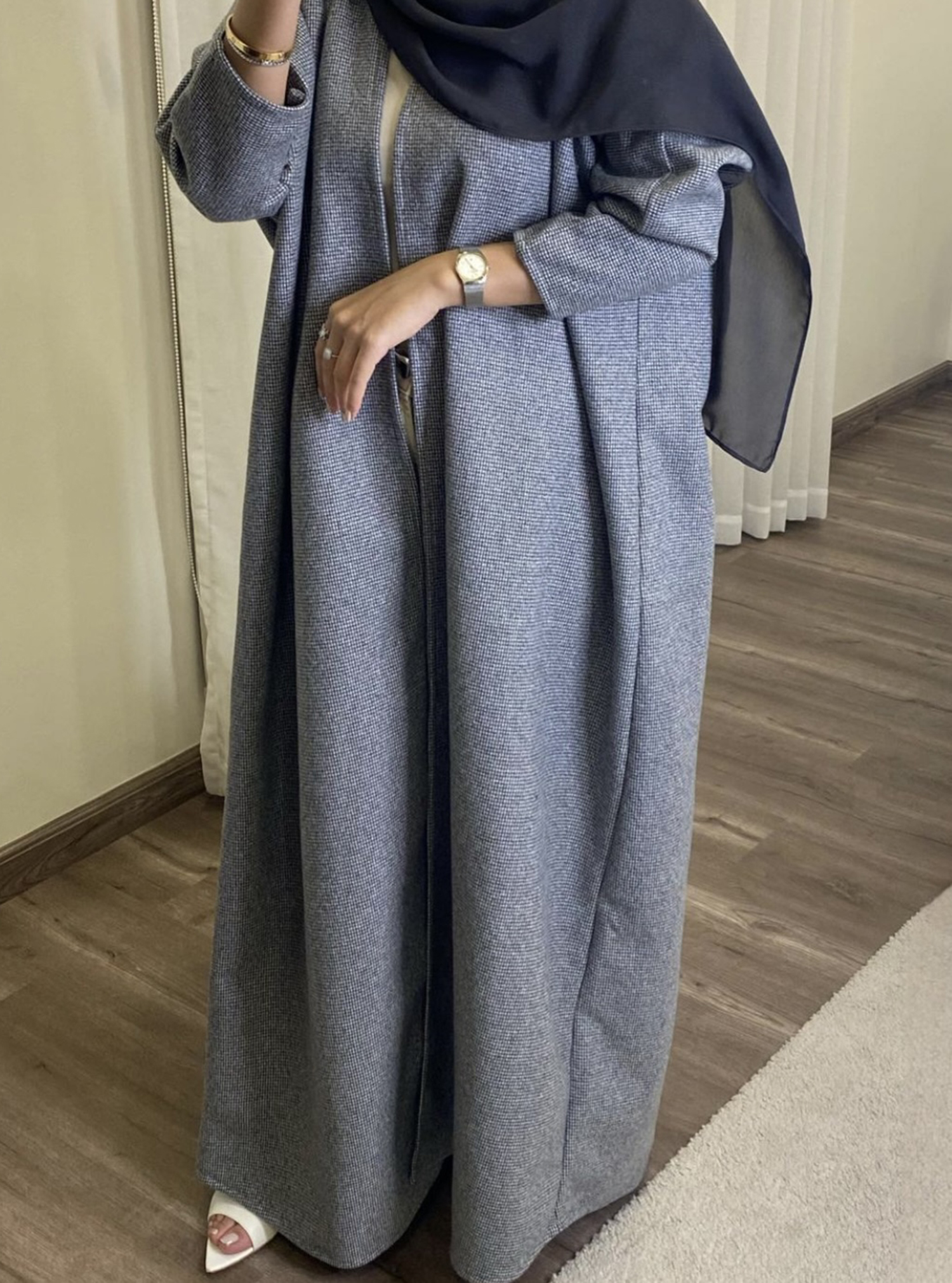 Grey wool Wool grey Abaya with slim-fit sleeves. Comes with a headscarf ...
