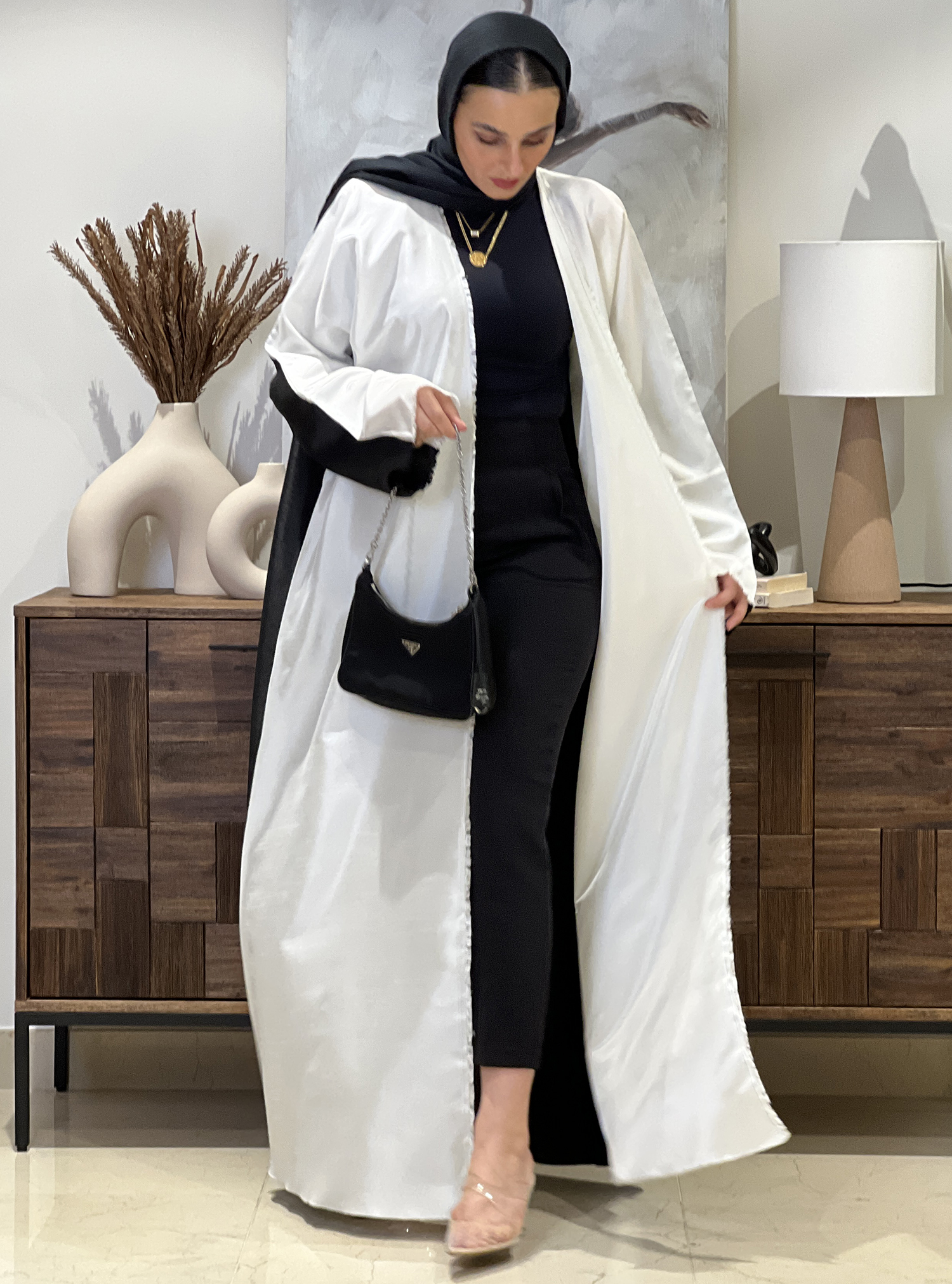 Lily007 An Elegant and Modern black and white abaya, Comes with a ...
