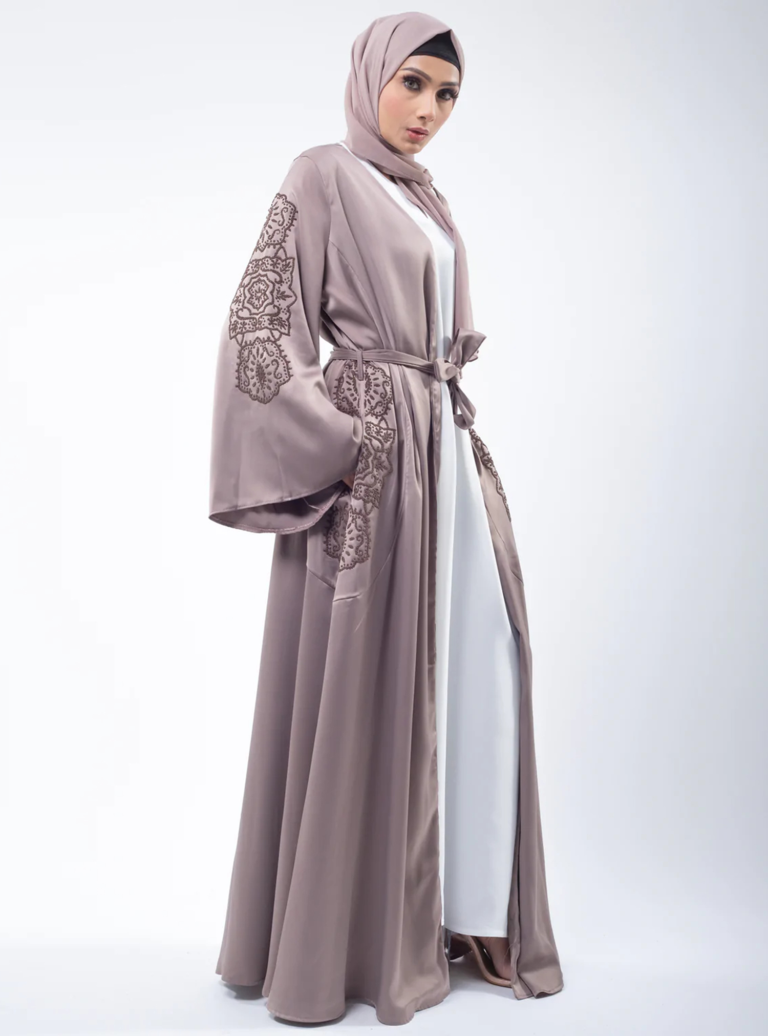 NOAS014 Abaya Mauve abaya with embroidery. Comes with a headscarf, belt ...