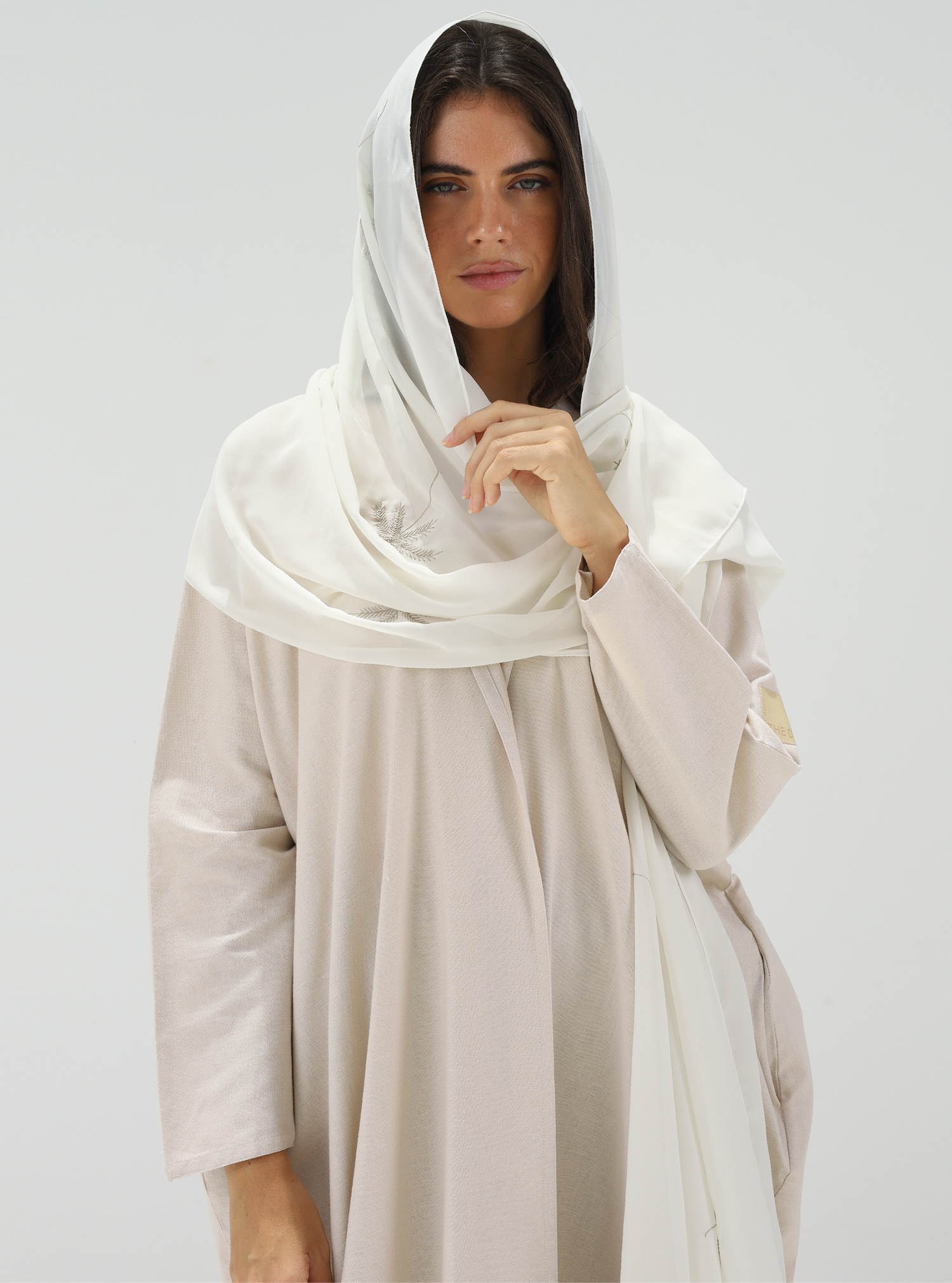 Linen Abaya Full sleeve linen abaya with complementing embroidered ...