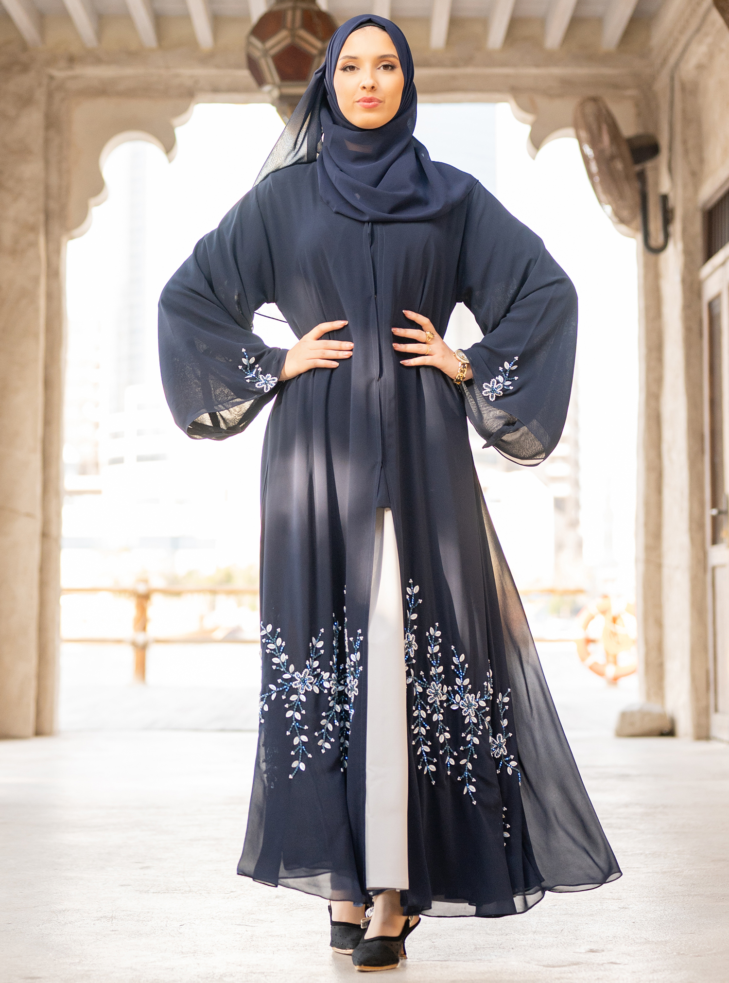 N9A Abaya A truly majestic abaya of stunning design handwork ...