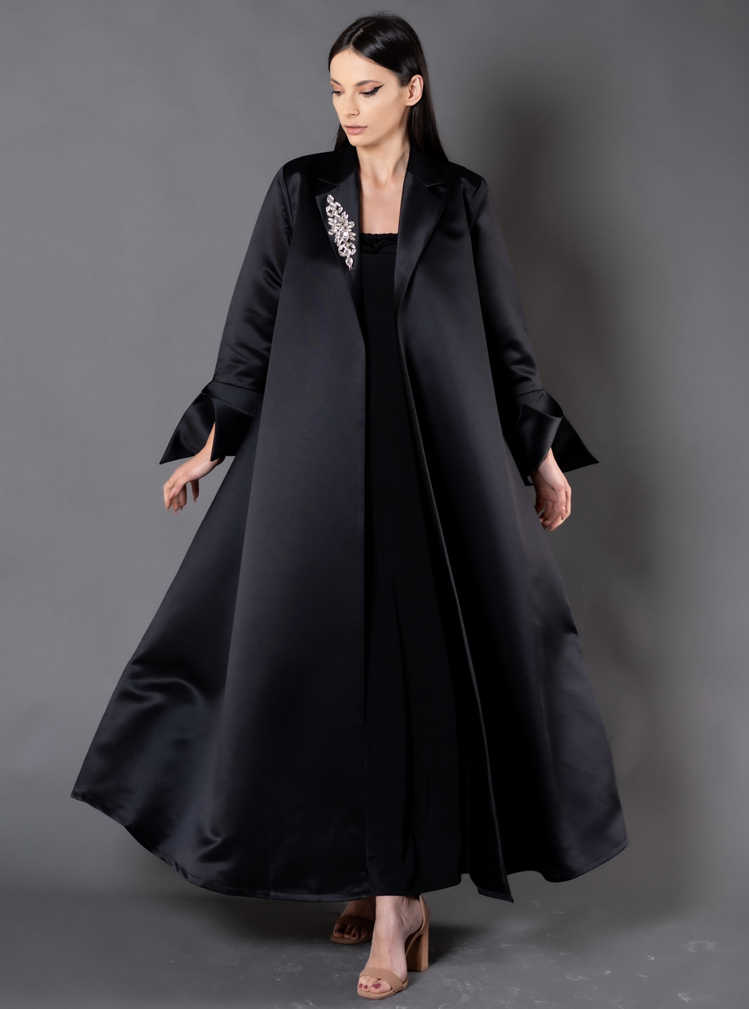 Eid abaya Taffeta abaya with crystal embellishment Abayas from Threads ...