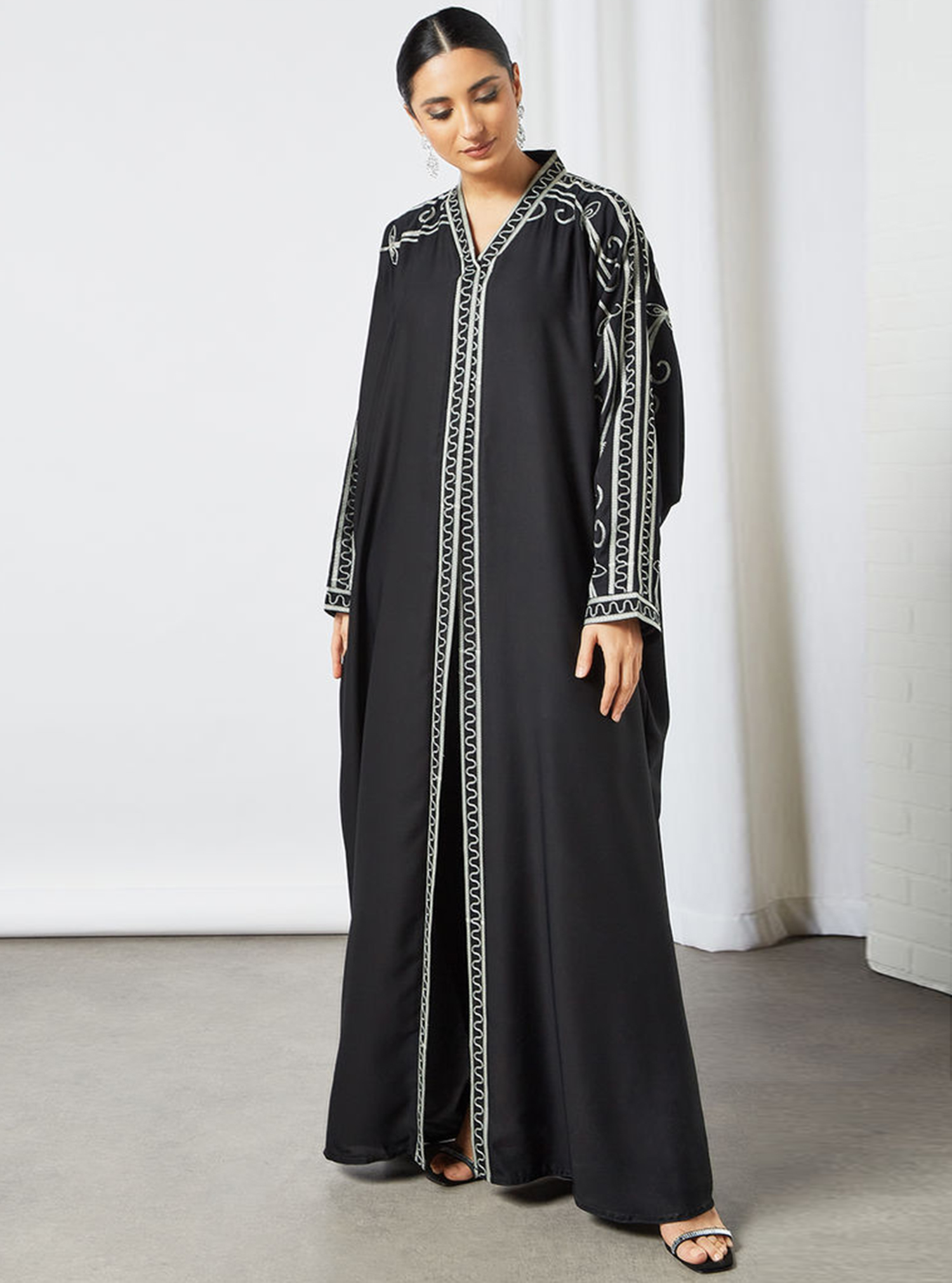 Lail-3011 Abaya Bahraini style embroidered beads embellished abaya ...