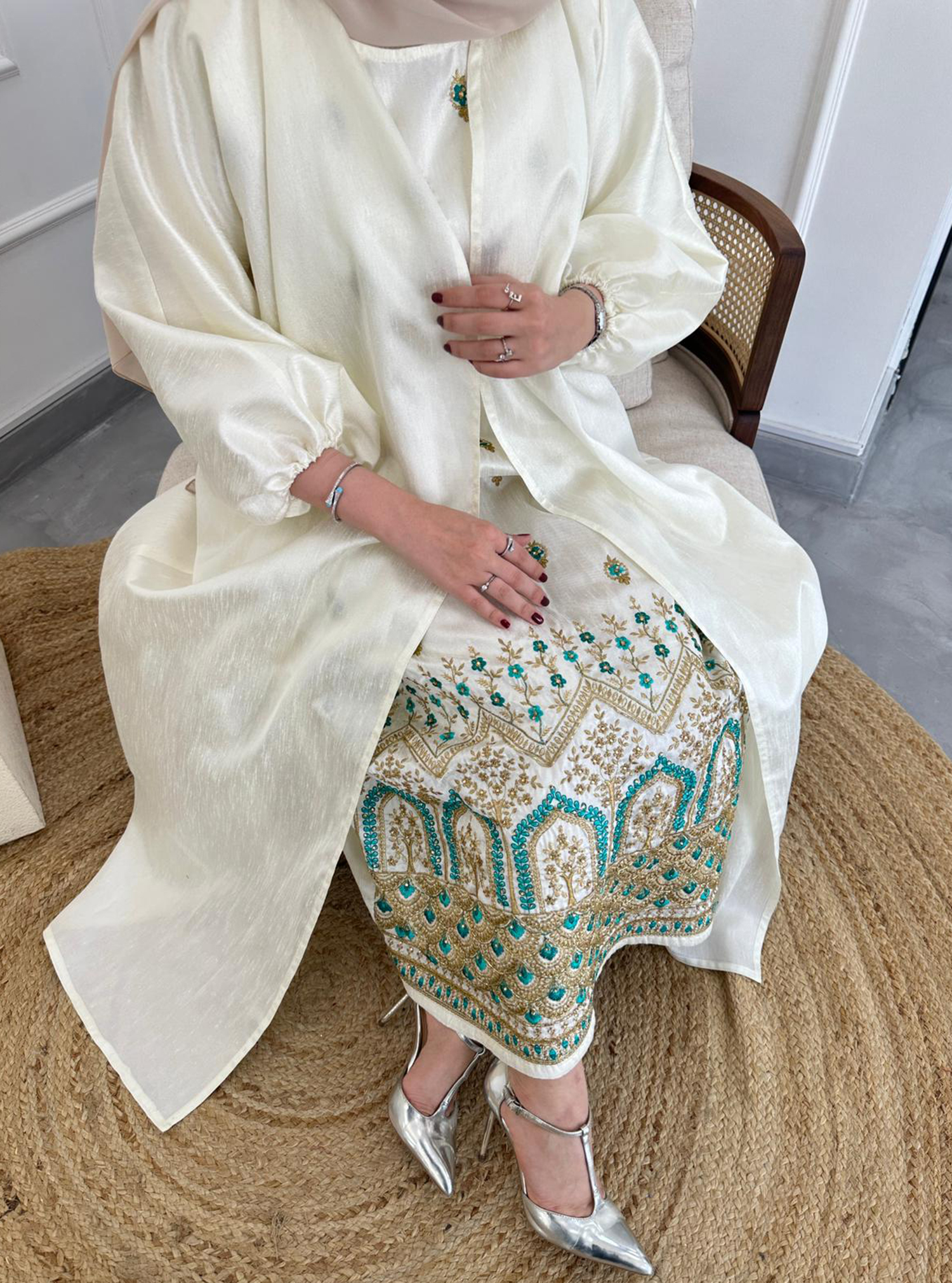 Eid Abaya Stunning abaya set with embroidered inner dress. Comes with a ...