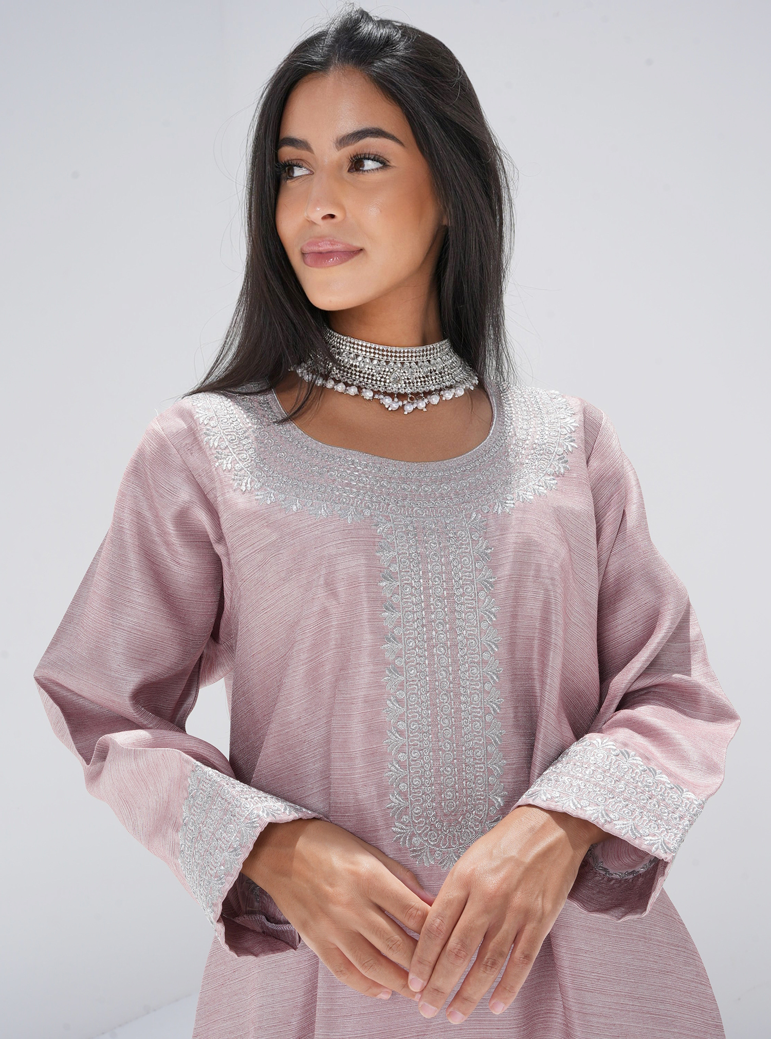 Silver Mukhawar Embroderi silver mukhawar Mukhawar from Altalli at Boksha
