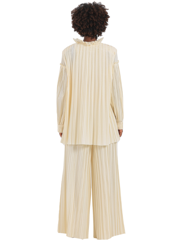 Pleated Set Pleated top with high collar, paired with elastic waisted ...