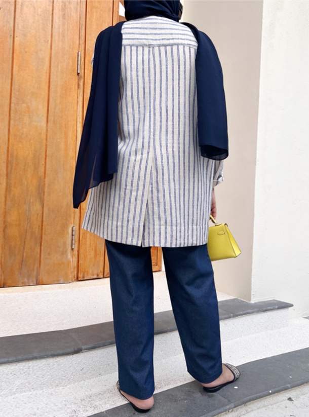 Capri Suit This stylish two-piece Capri Suit is perfect for all-day ...