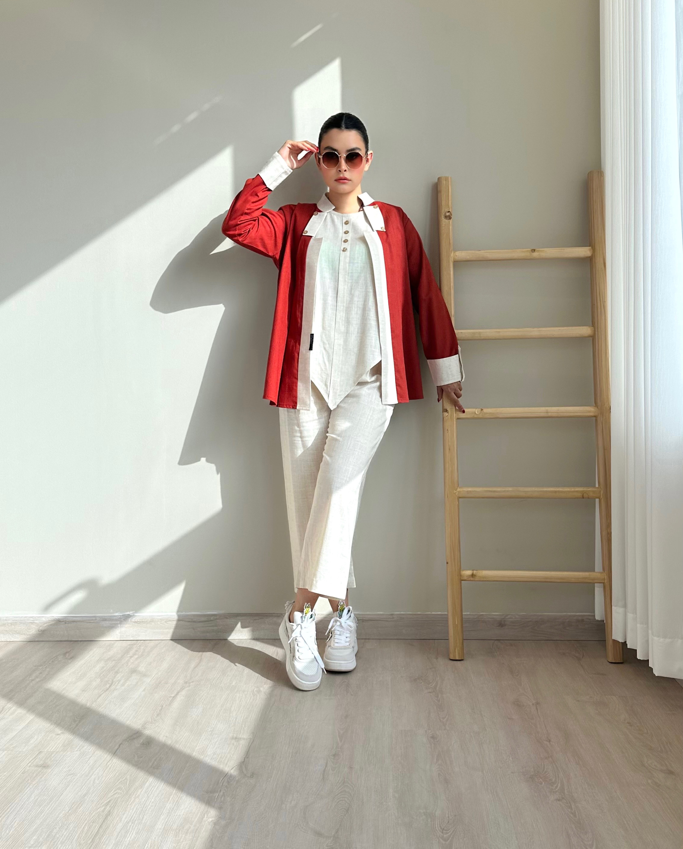 Travel Full set 3-piece travel set featuring a jacket, vest and ...