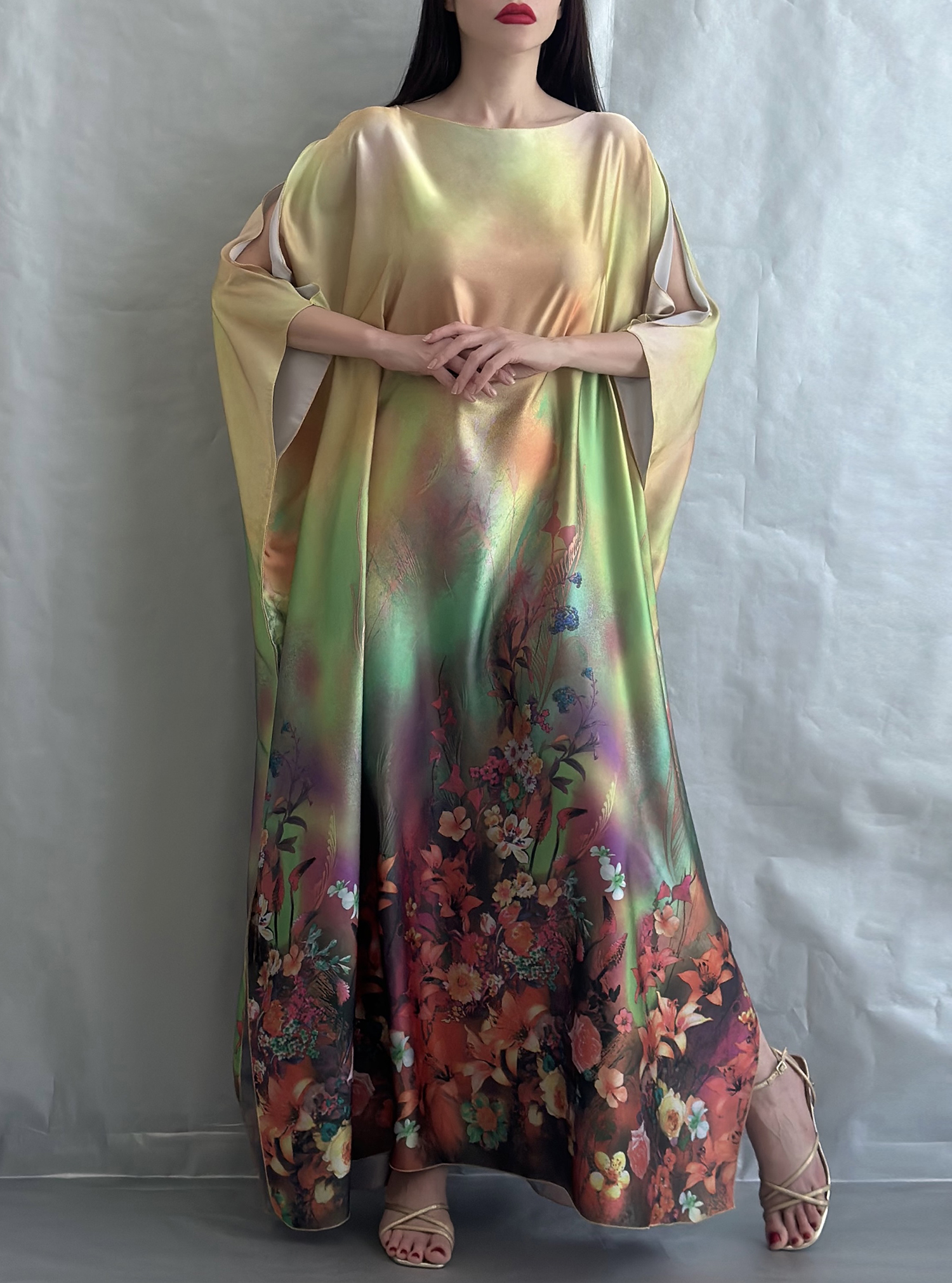 Silk print Silk printed kaftan with boat neck and side slits Kaftans ...