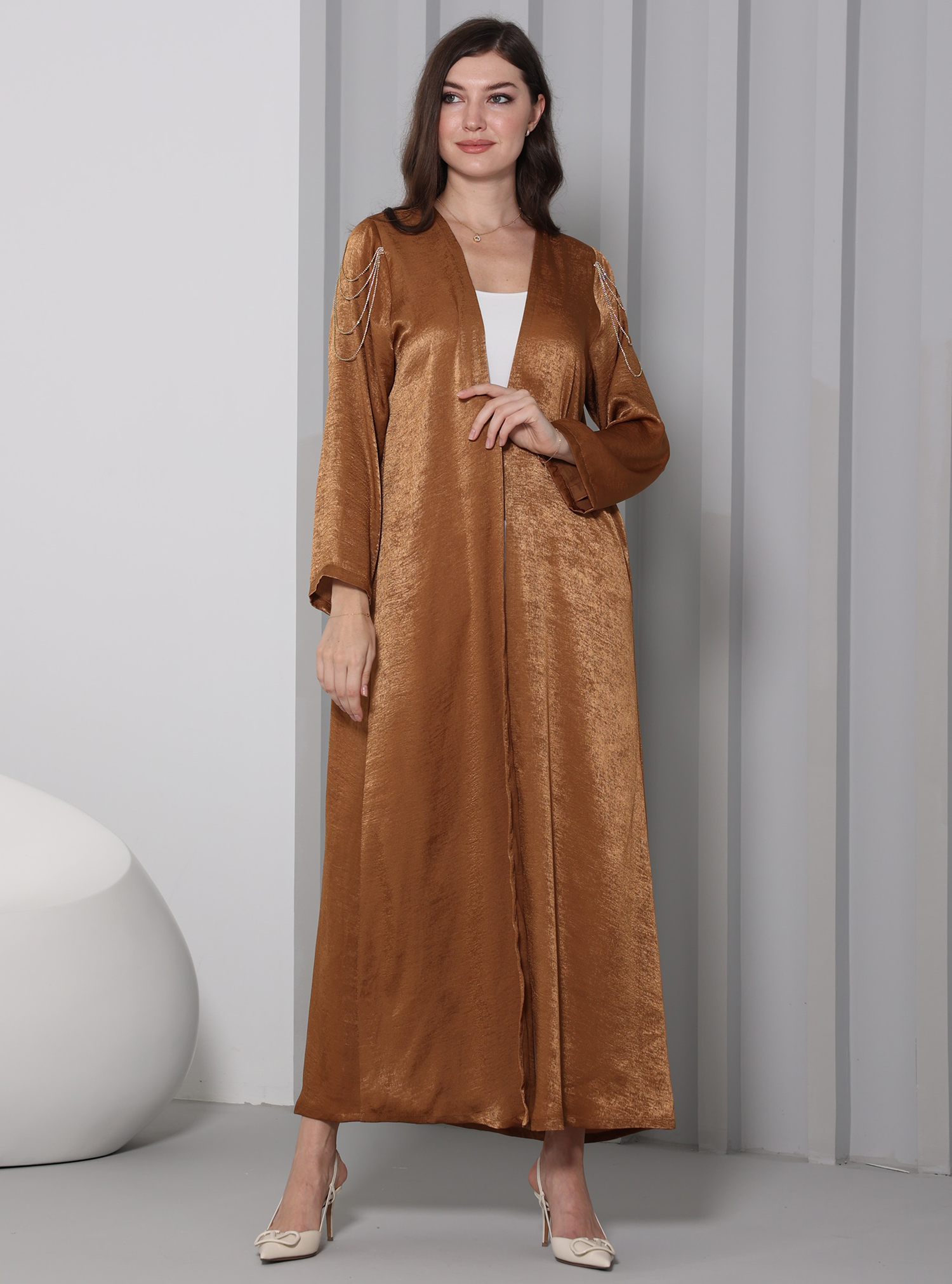 Stella abaya Classic abaya with crystal embellishments Abayas from ...