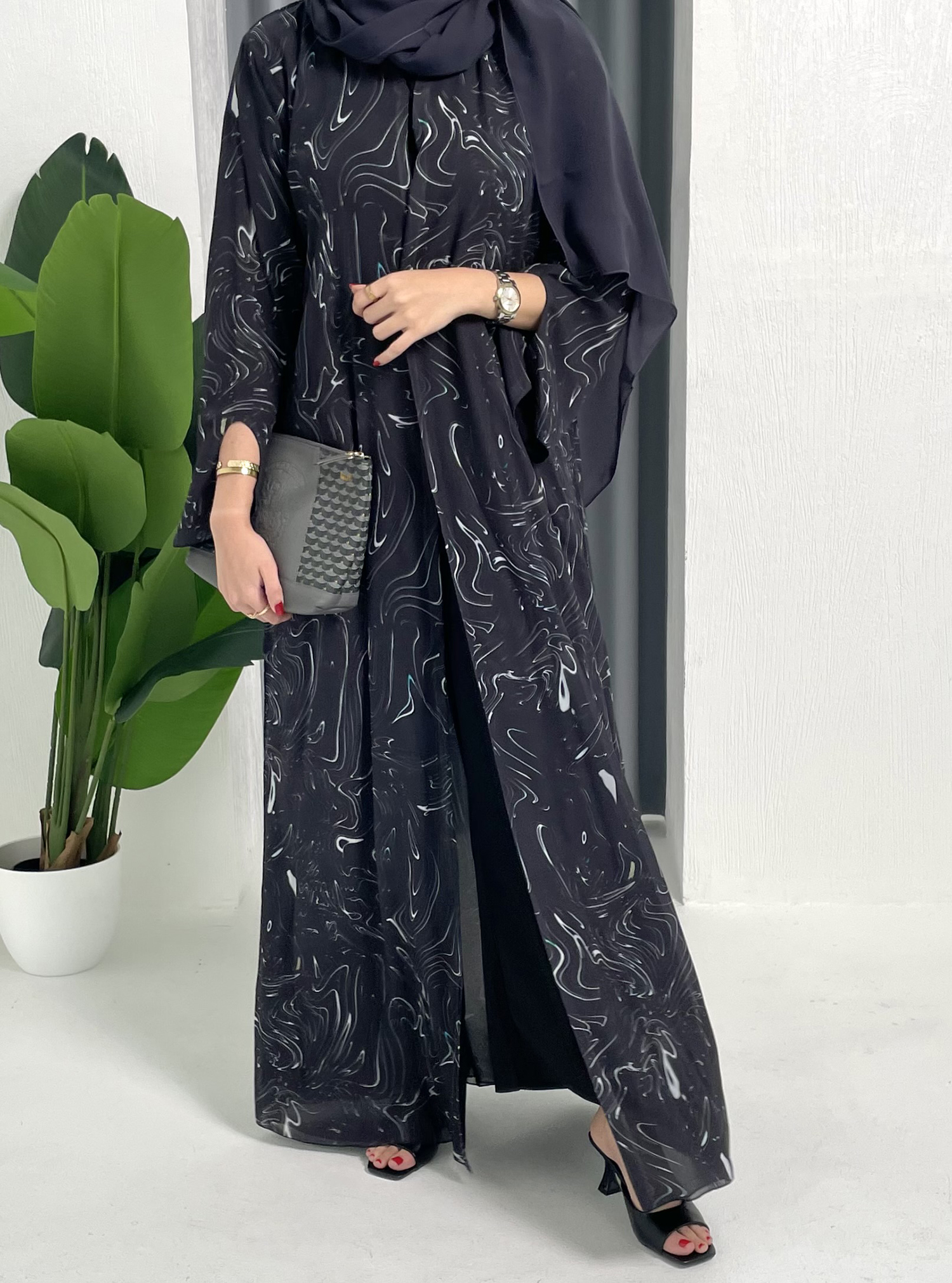 S037 Explore sophistication with Sutra's gray double Chiffon pattern ...