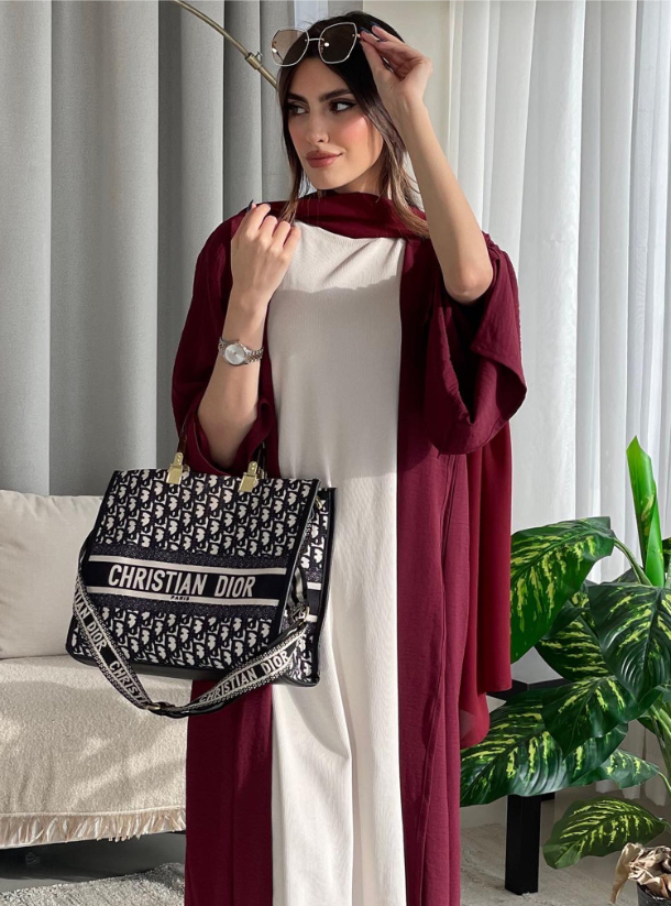 Maroon Abaya Lightweight maroon abaya With headscarf. Abayas from Buhra ...