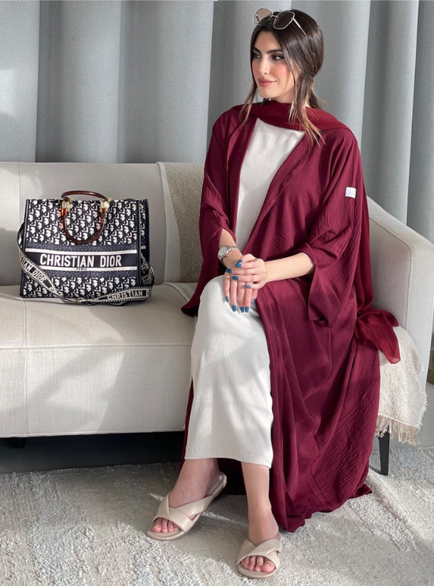 Maroon Abaya Lightweight maroon abaya With headscarf. Abayas from Buhra ...