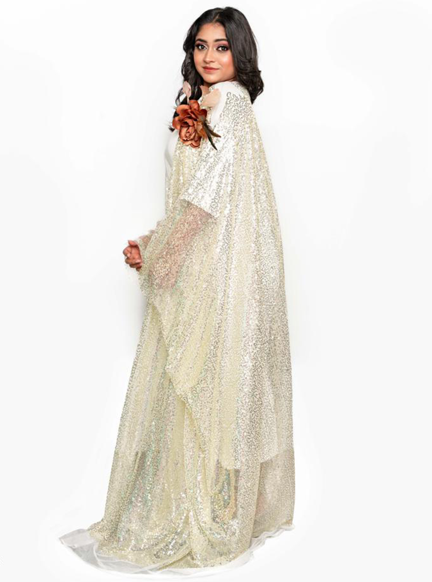 Champagne Champagne sparkly abaya in an oversized cut. Abayas from Roua ...
