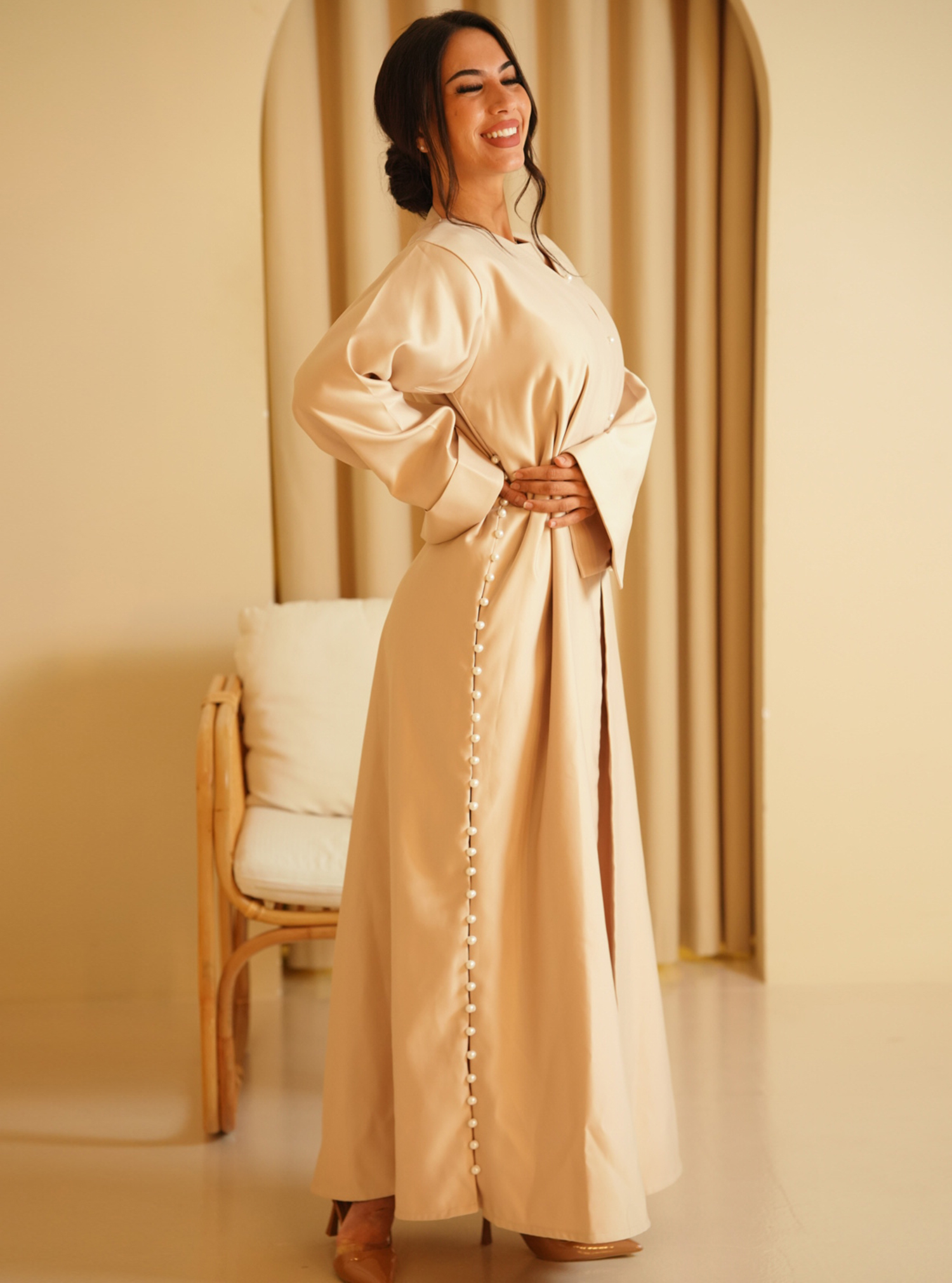 Syrina Nude 2-piece set in Japanese silk, very elegant and comfortable. Available in beige and ...
