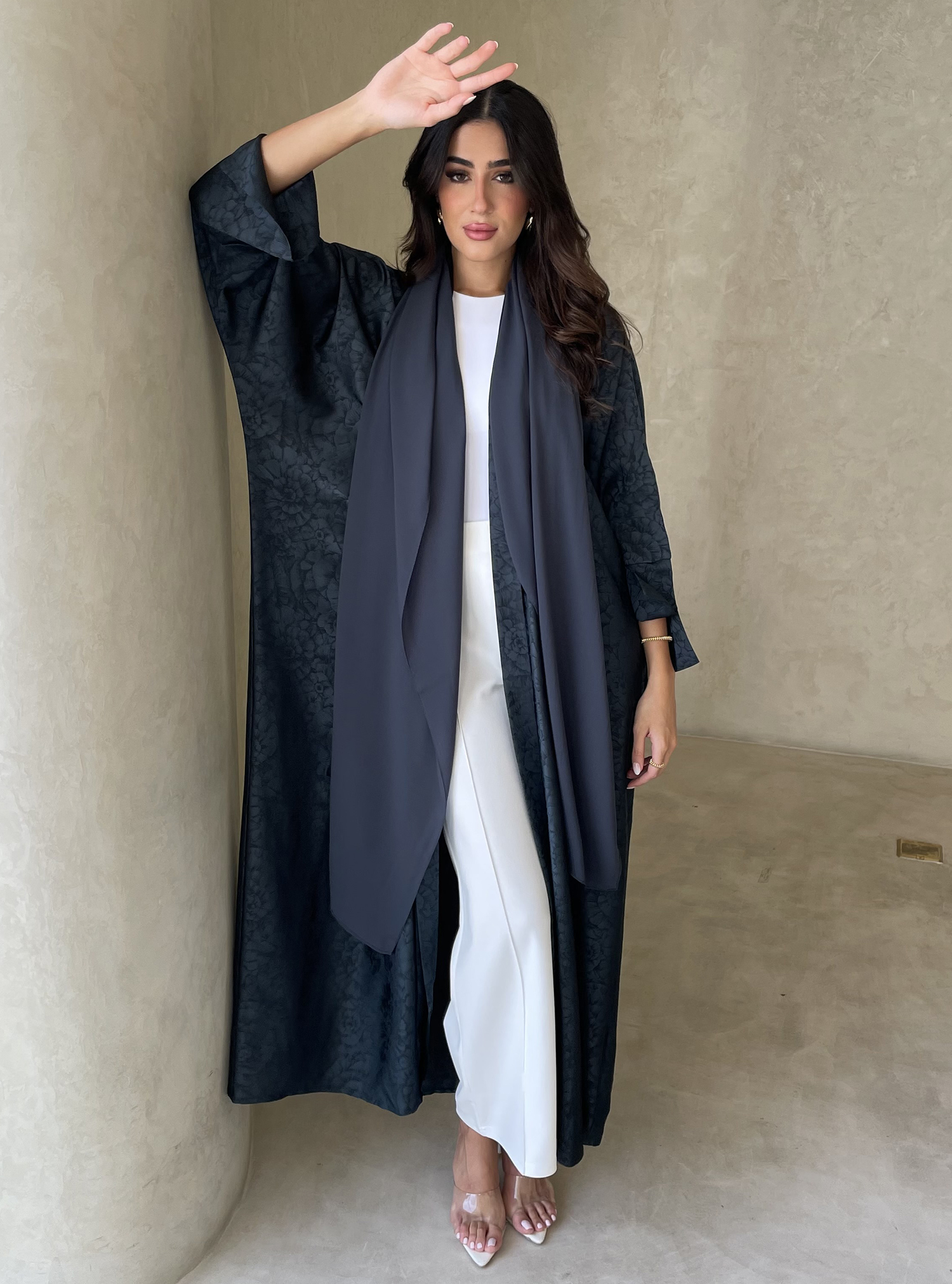 S063 dark blue Pattern Abaya in Bahraini Bisht style, epitomizes luxury ...
