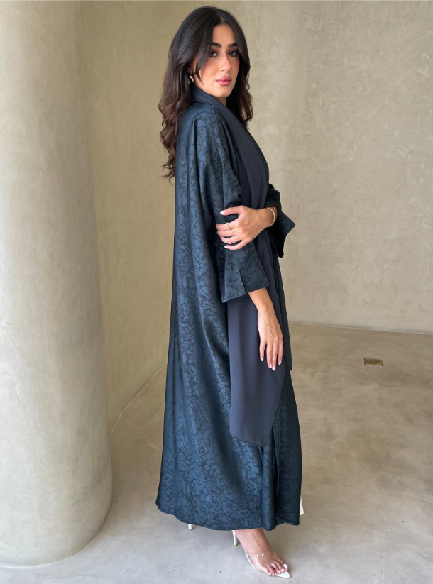 S063 dark blue Pattern Abaya in Bahraini Bisht style, epitomizes luxury ...