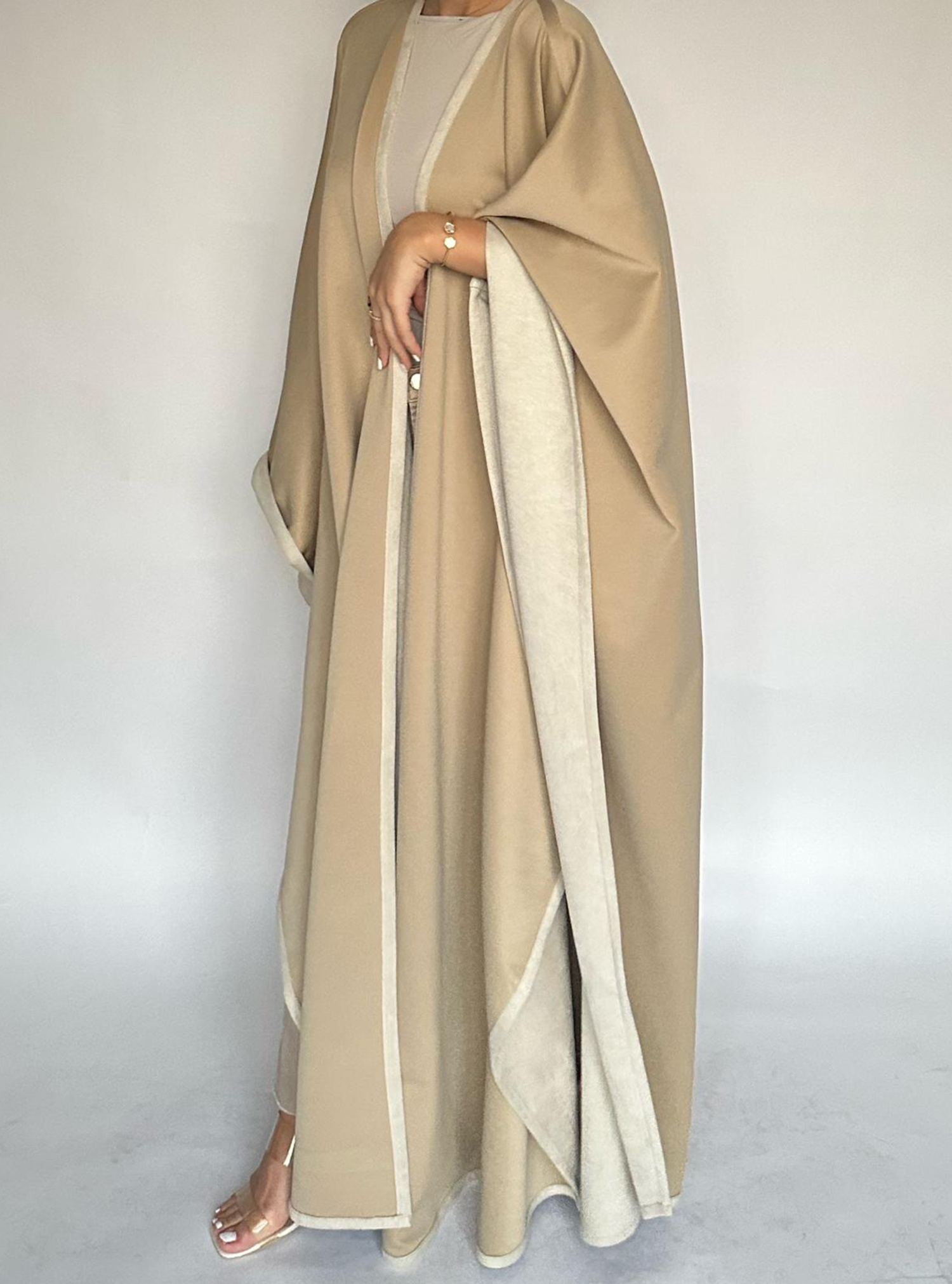 ReversibleShaal Cream Double Sided Winter Shamwa Shaal. The sides of ...