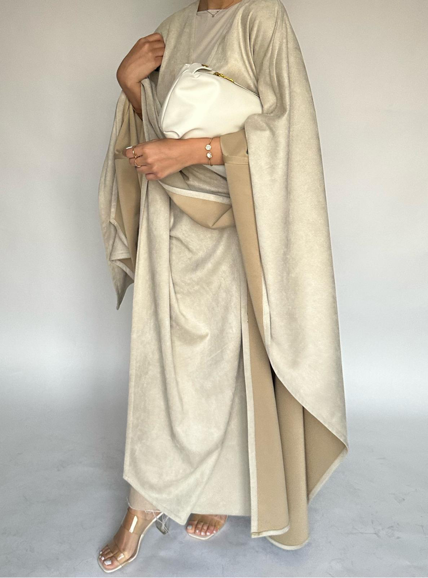 ReversibleShaal Cream Double Sided Winter Shamwa Shaal. The sides of ...