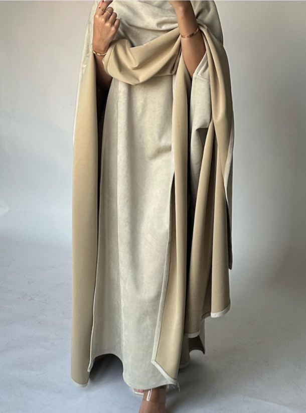 ReversibleShaal Cream Double Sided Winter Shamwa Shaal. The sides of ...