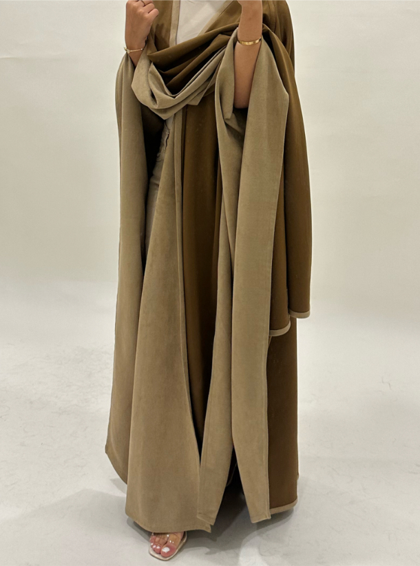 ReversibleShaal Camel Brown Double Sided Winter Shamwa Shaal. The sides ...