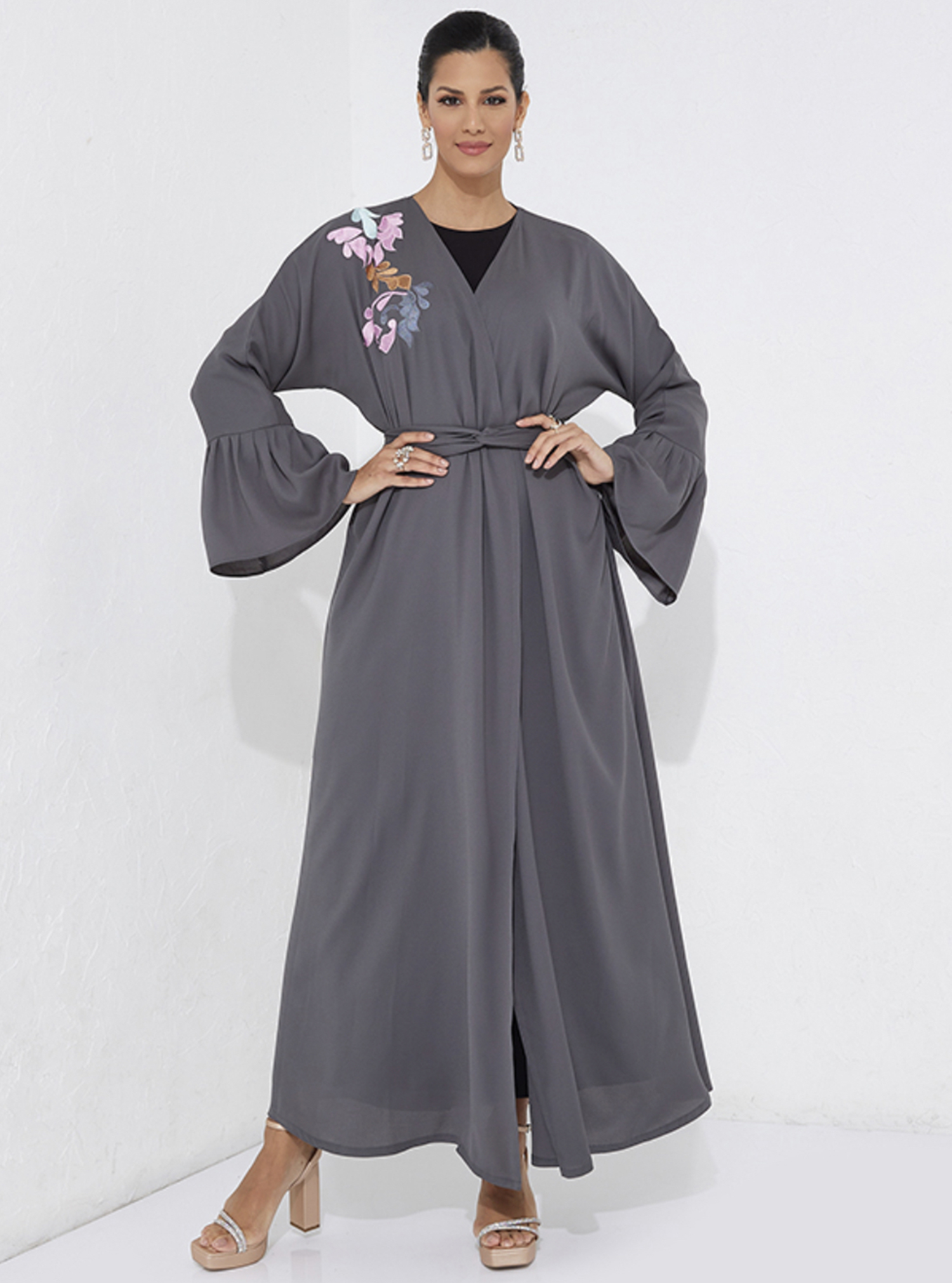 Gray Mix-Mitifs Open Abaya with Color mix Stitching Motifs on Shoulder ...