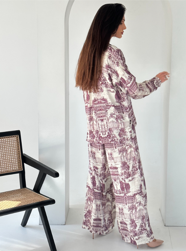 Silky Set Beautiful airy and light set in a Toile de Jouy print Travel ...