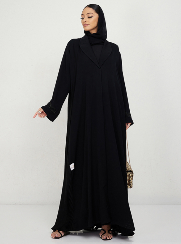 Flowing Beauty Black Abaya With Pleated Fabric From Back & Hand ...