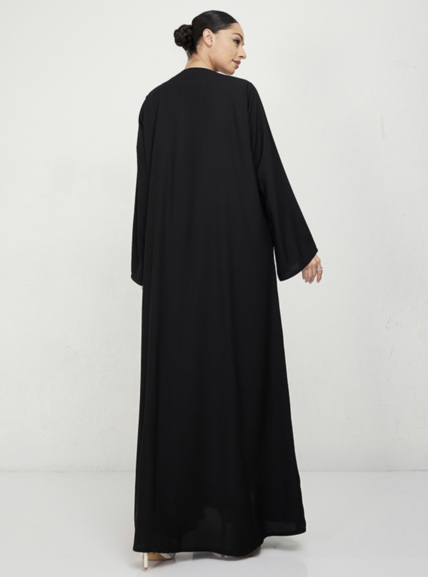 LULU POCKET Black Abaya With Pearl White Design Pocket Abayas from Rosette Abaya at Boksha
