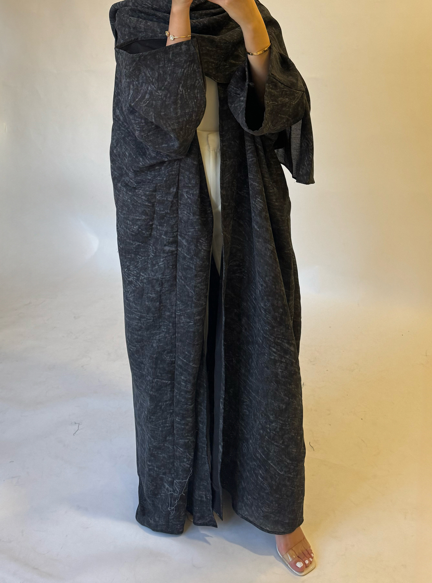 Pattern Abaya Spotted Gray-ish Black Pattern Oversized Bisht Abaya with ...