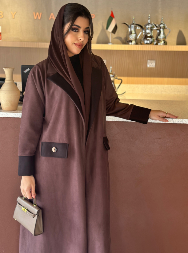 ATD021 Abaya Brown shamwa winter abaya with pockets, contrast collar and sleeve cuffs. Comes ...
