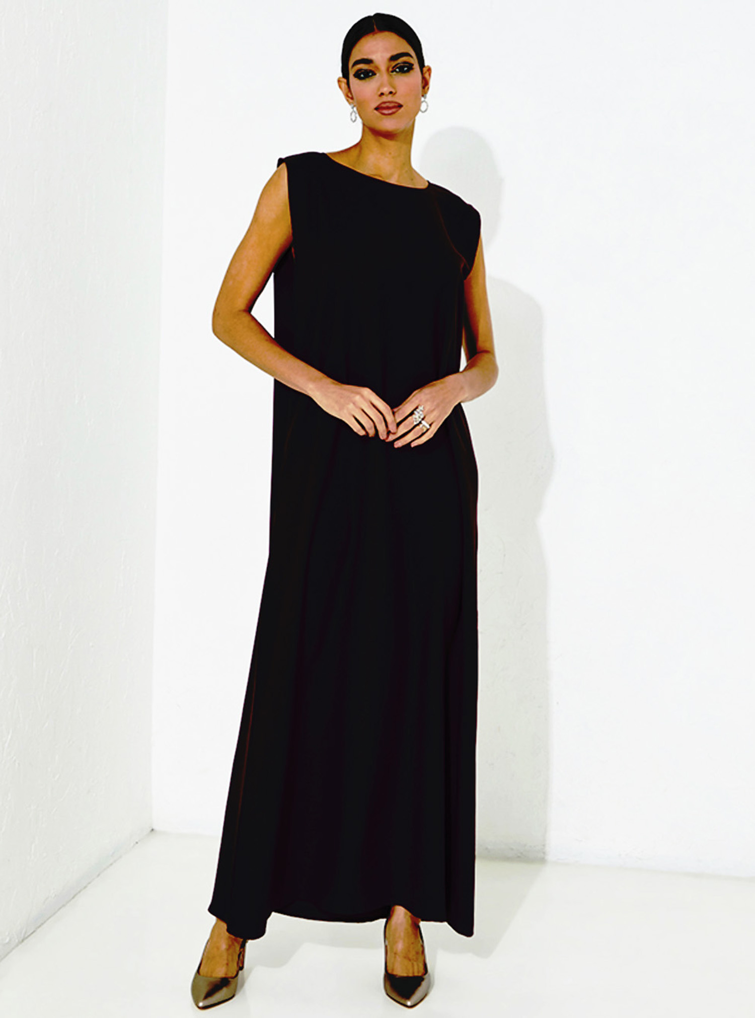 Inner Black-D Black Inner abaya dress without sleeves Abayas from ...