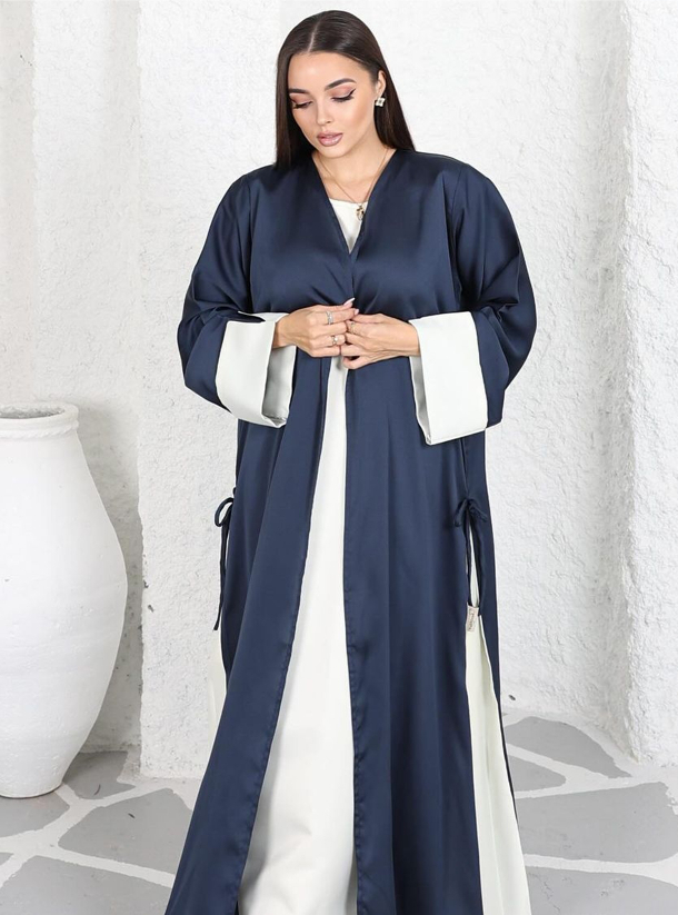 2 color abaya This abaya is dual color abaya. Simple and decent look ...