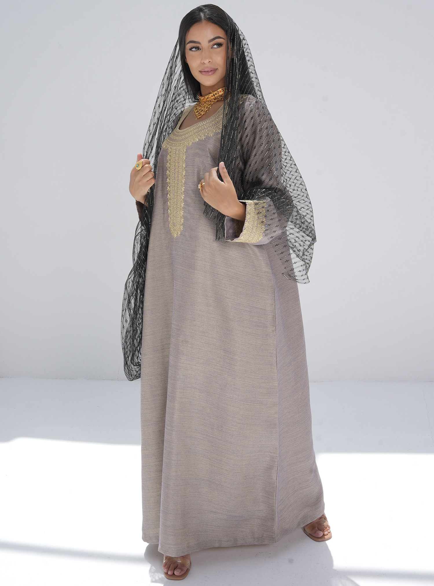 GOLD Mukhwar Metallickaftan with embroidered trimmings and toor shaila ...